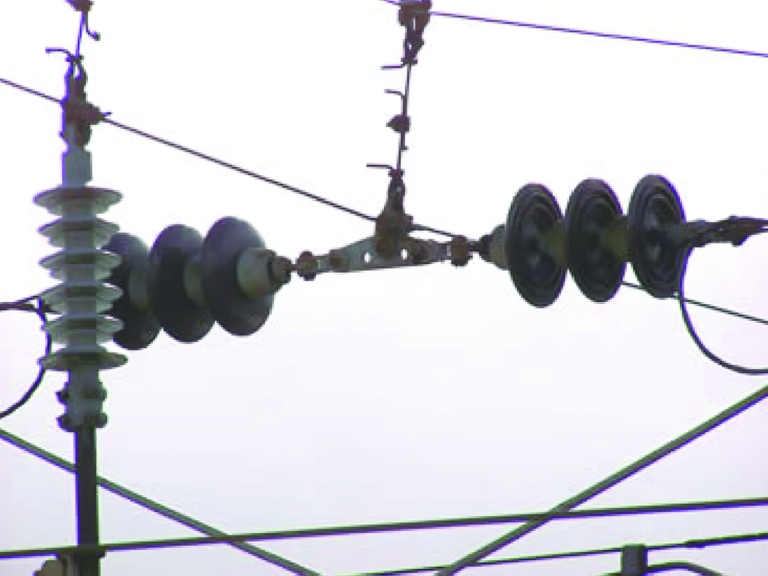 How to Select Post Insulators - The Guide